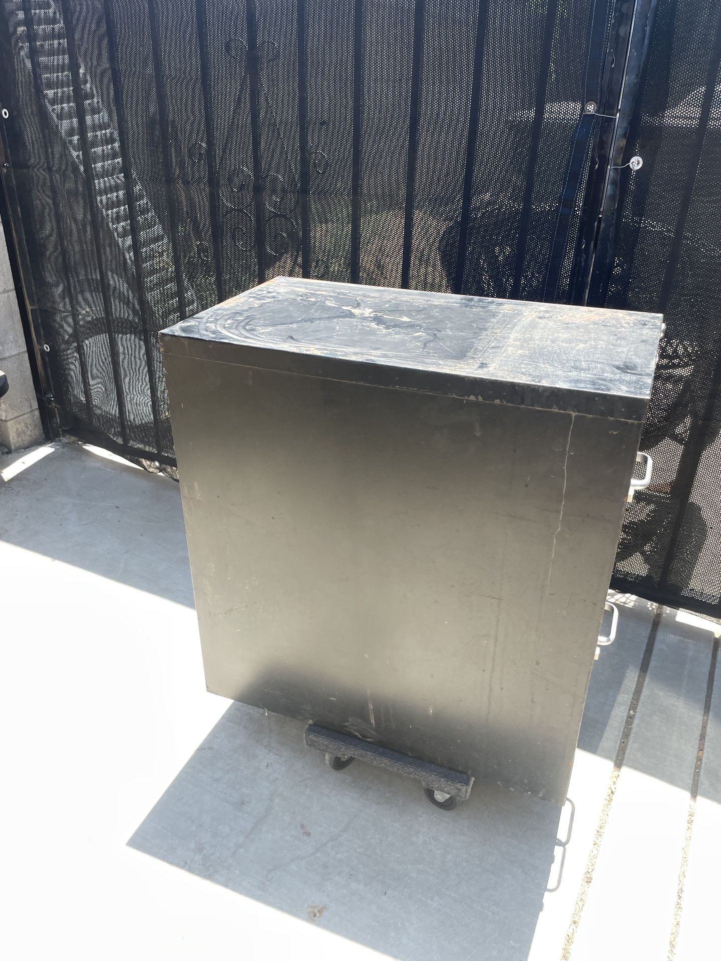 Free Filing Cabinet for Sale in Irwindale, CA - OfferUp