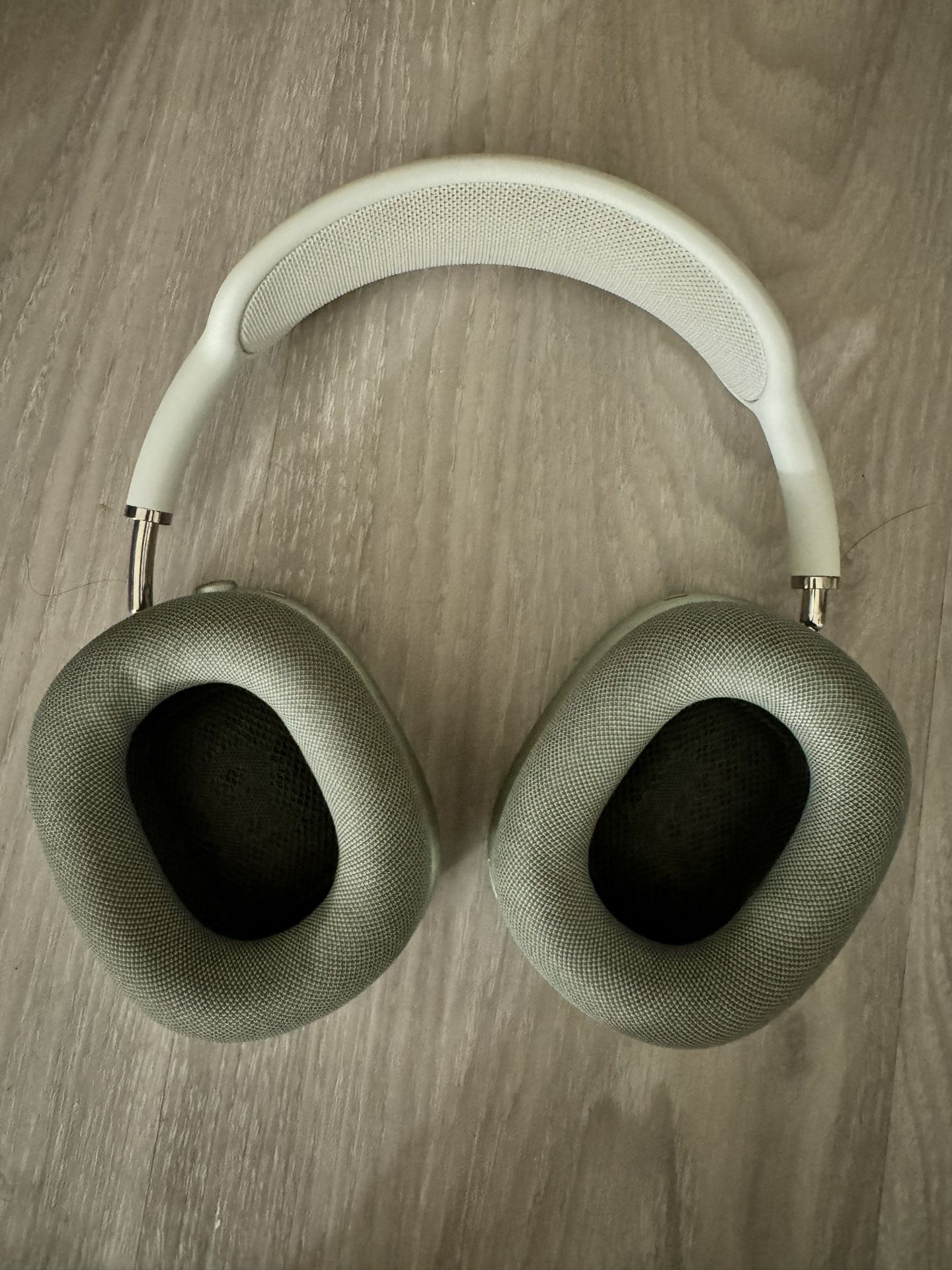AirPod Maxes for Sale in Las Vegas, NV - OfferUp