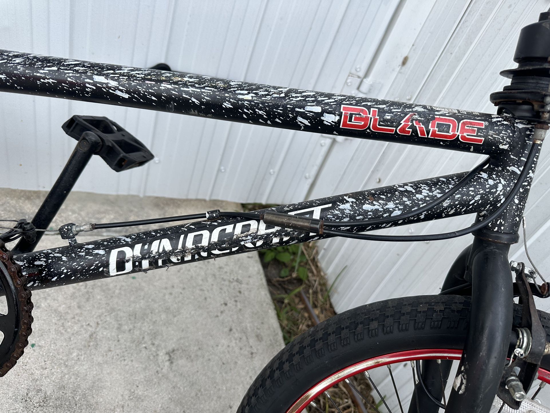 BLADE DYNACRAFT TRICK BIKE for Sale in Miami FL OfferUp