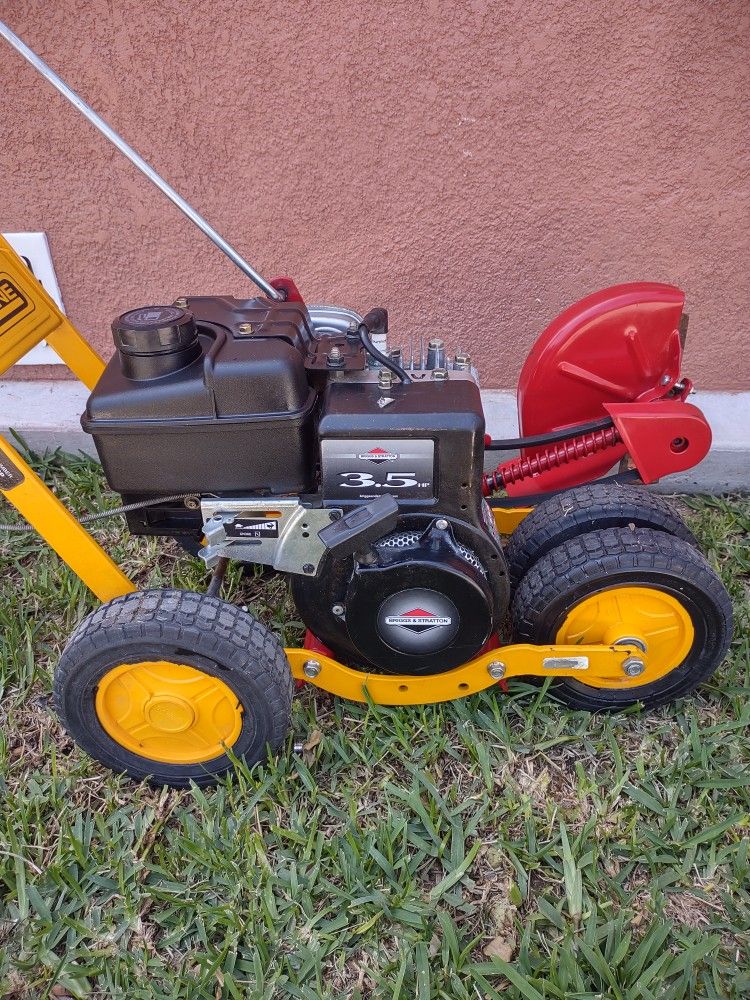 McLane Commercial Lawn Edger for Sale in Paramount, CA - OfferUp
