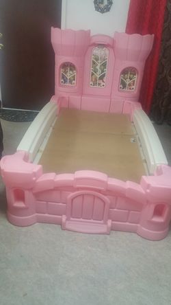 Little Tikes Princess Castle Bed
