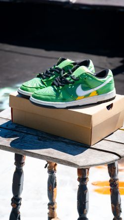 Nike SB Dunk Low Tokyo Green Taxi (2006) for Sale in Queens Nike SB Dunk Low Tokyo Green Taxi (2006) for Sale in Queens