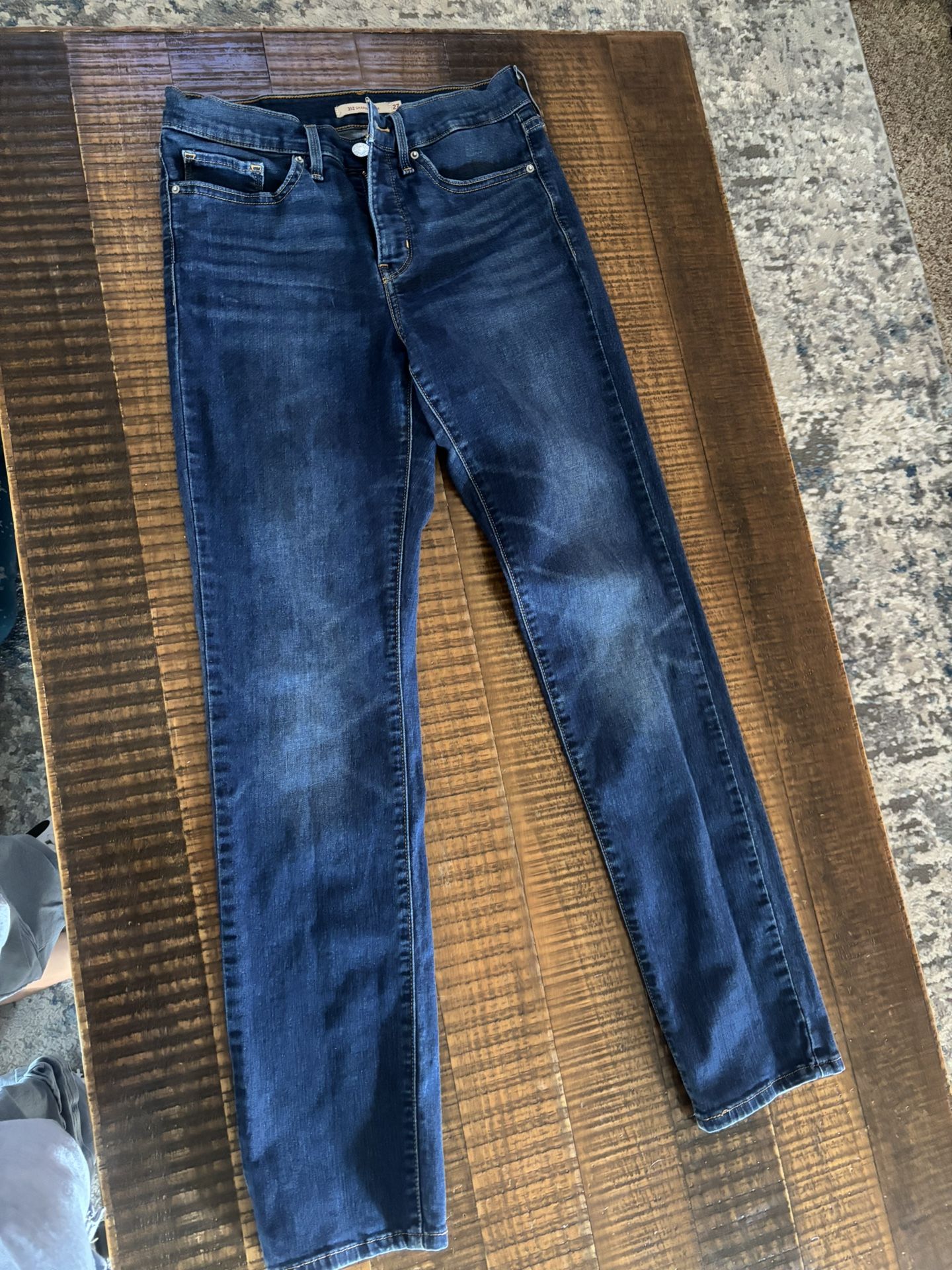 Levi’s Jeans for Sale in Victorville, CA - OfferUp