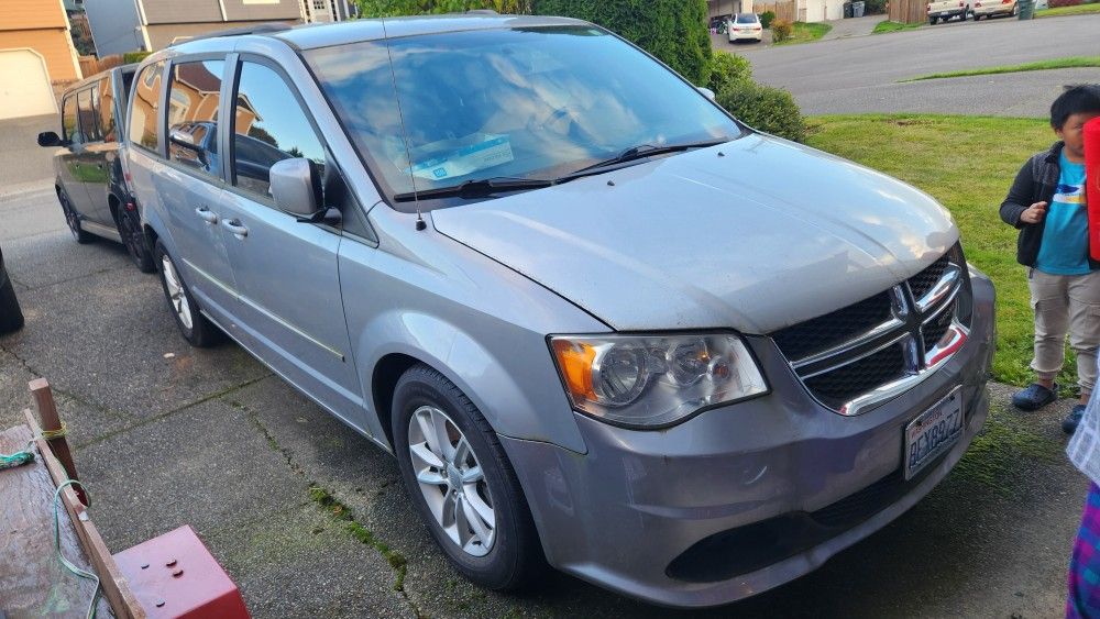 2014 Dodge Caravan/Grand Caravan for Sale in Spanaway, WA - OfferUp