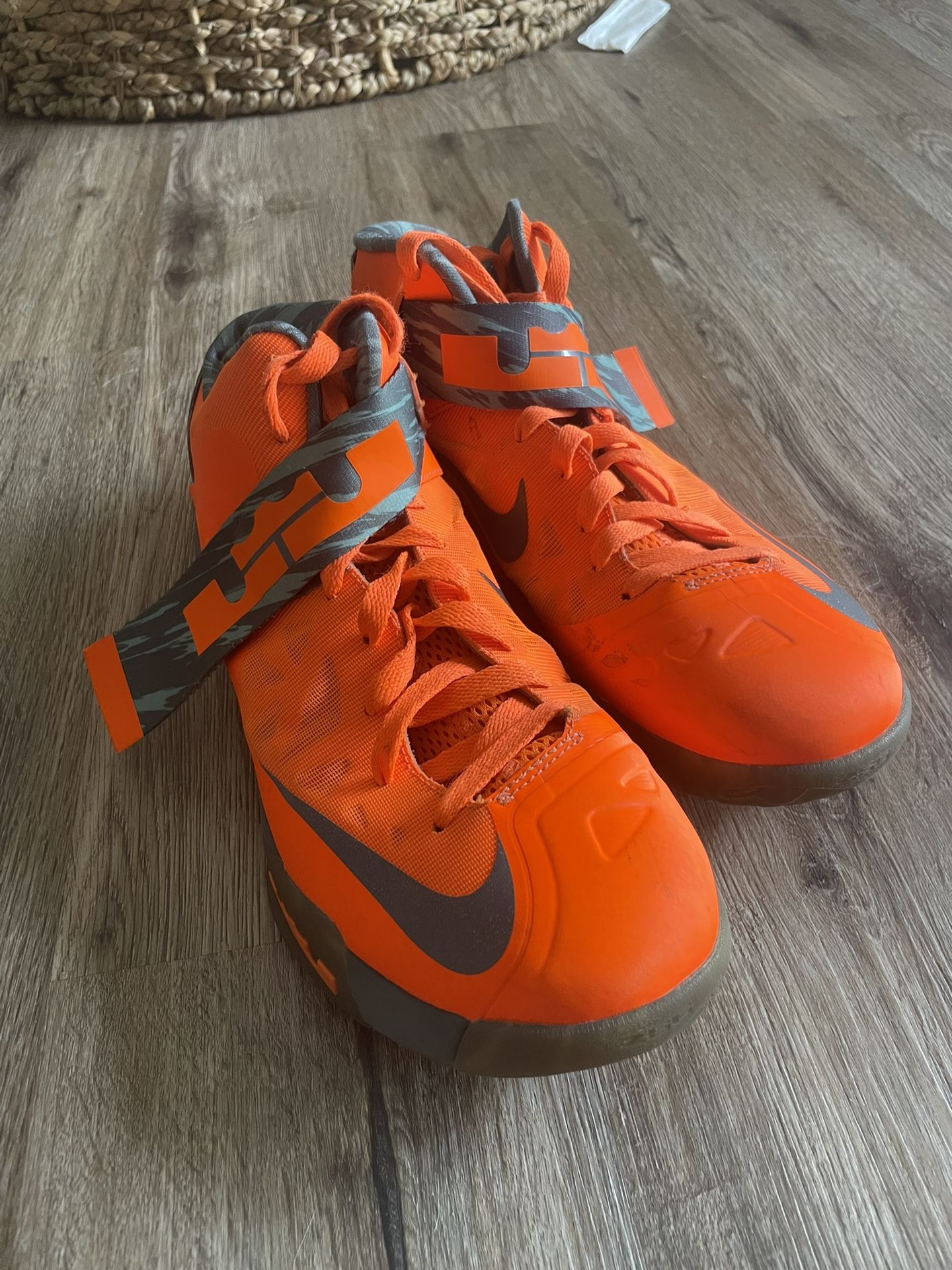 Lebron James Soldier 7 Orange