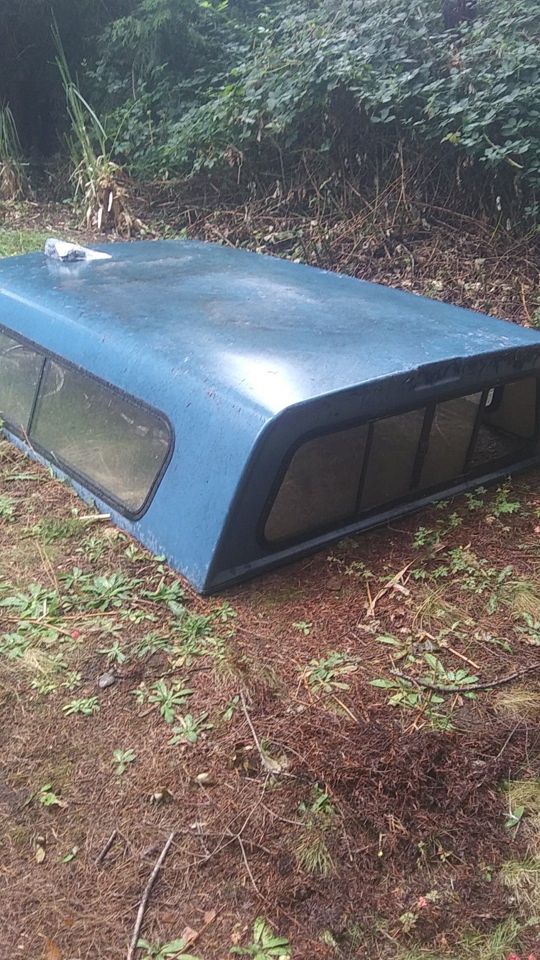 Leer Truck canopy for Sale in Poulsbo, WA - OfferUp