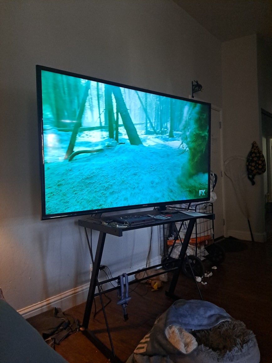 60 inch Samsung flat screen T. V. for Sale in Fremont, CA - OfferUp
