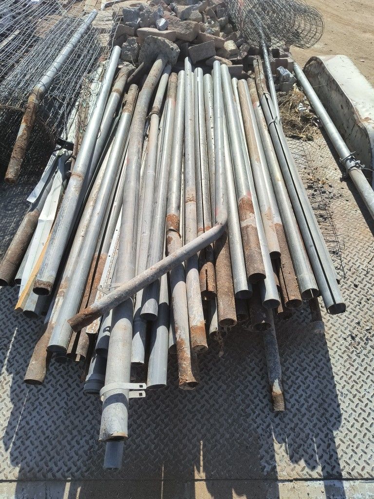 Fence Galvanized Posts for Sale in Phoenix, AZ - OfferUp