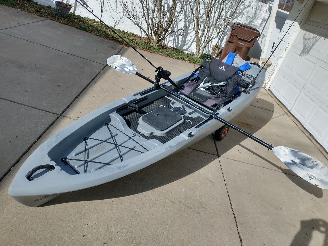 Ascend 12' Kayak Package for Sale in Orland Hills, IL - OfferUp