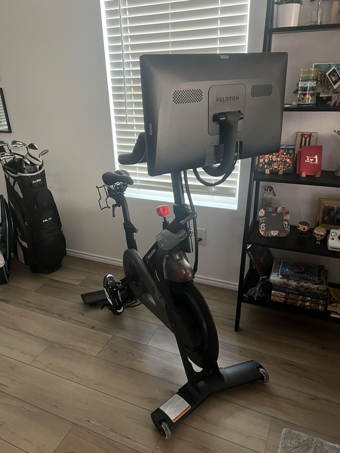 Peloton Bike With Touch Screen for Sale in Mckinney, TX - OfferUp