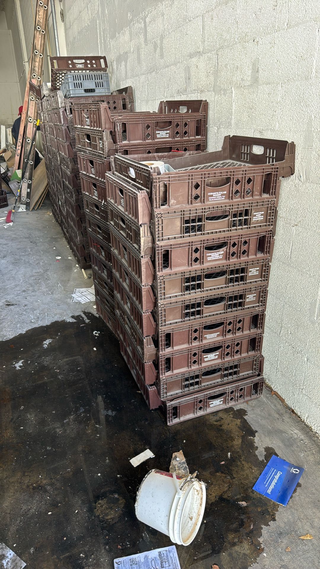 Plastic Crates Free Pick Up Asap for Sale in Miami Gardens, FL - OfferUp