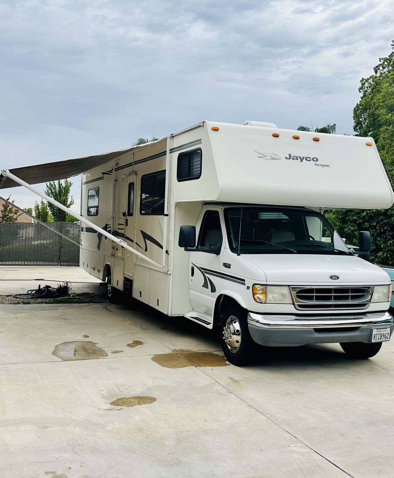 2000’ Ford E-450 Jayco Designer Series, Class-C MotorHome 31’ft.. Sleep ...