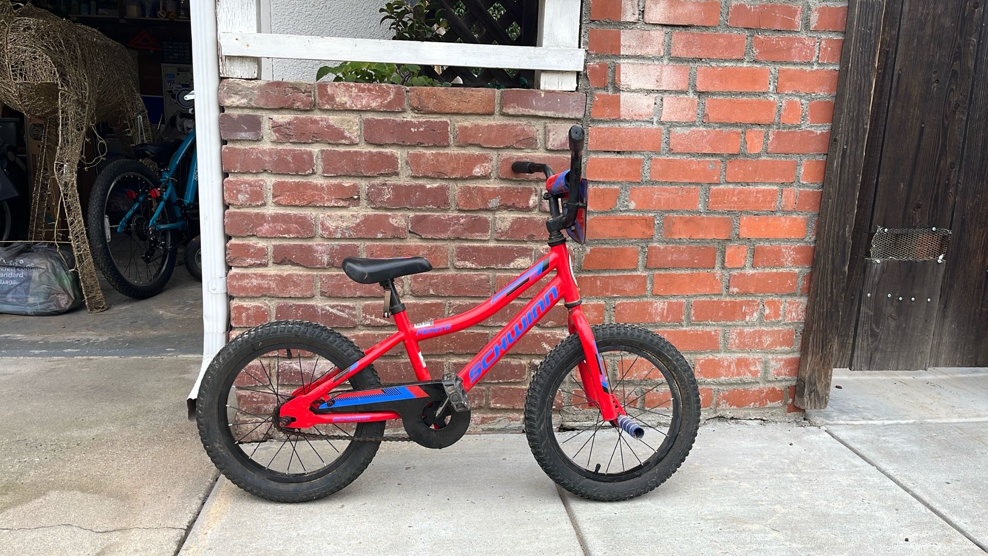 Schwinn Lil Fenite for Sale in Fresno, CA - OfferUp