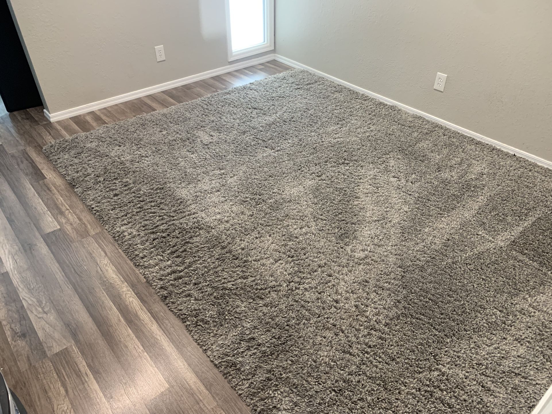 8 X 10 Gray Shag Rug for Sale in Scottsdale, AZ - OfferUp