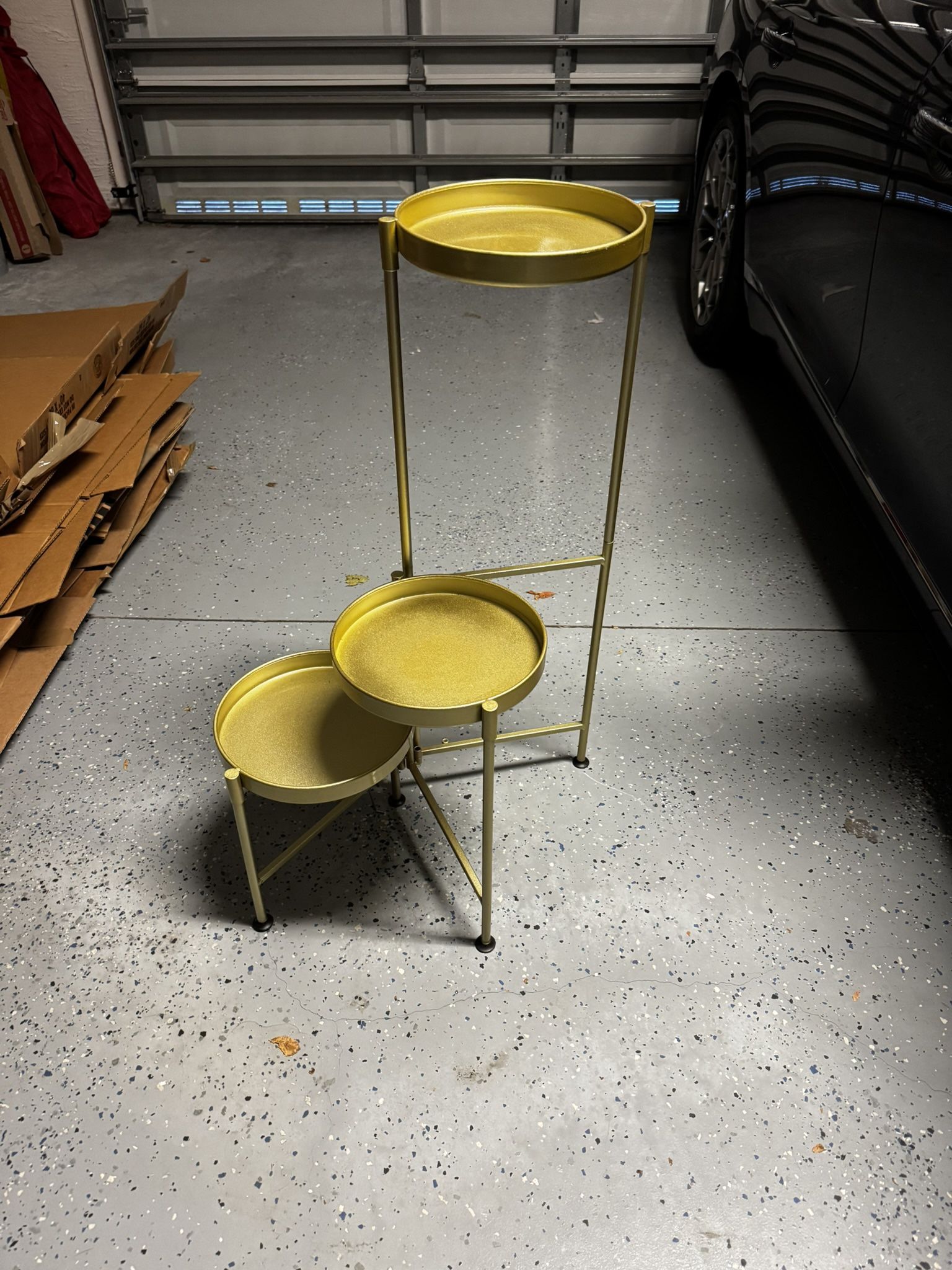 2 Gold tone Plant Stands for Sale in Port St. Lucie, FL - OfferUp