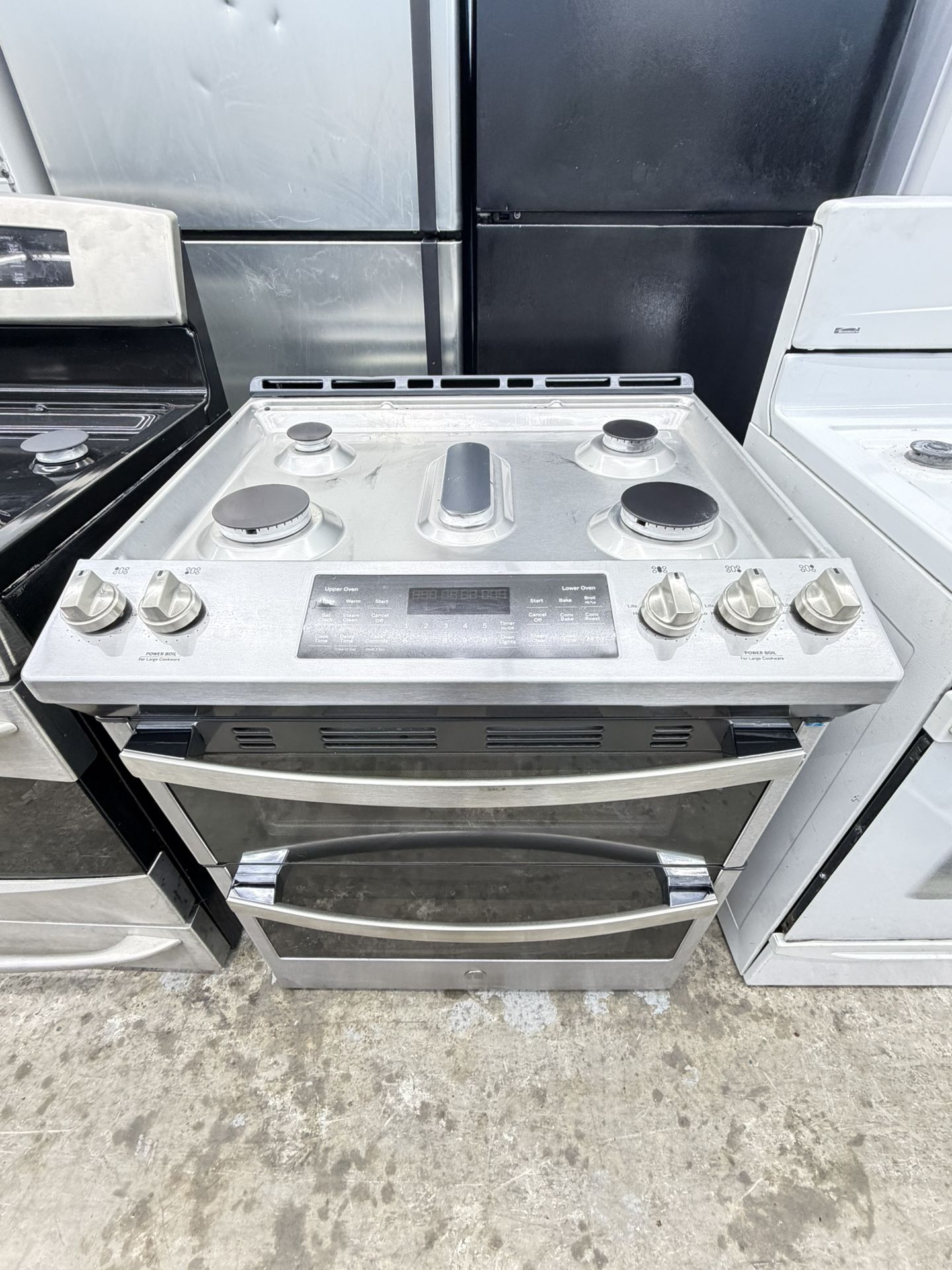 GE Double Oven Gas Stove With Air Fryer for Sale in Philadelphia, PA ...
