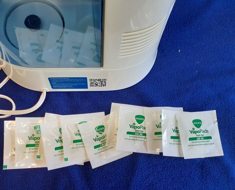 Vicks Warm Mist Humidifier + 11 FREE Vapo Pads - $10 for Sale in ...