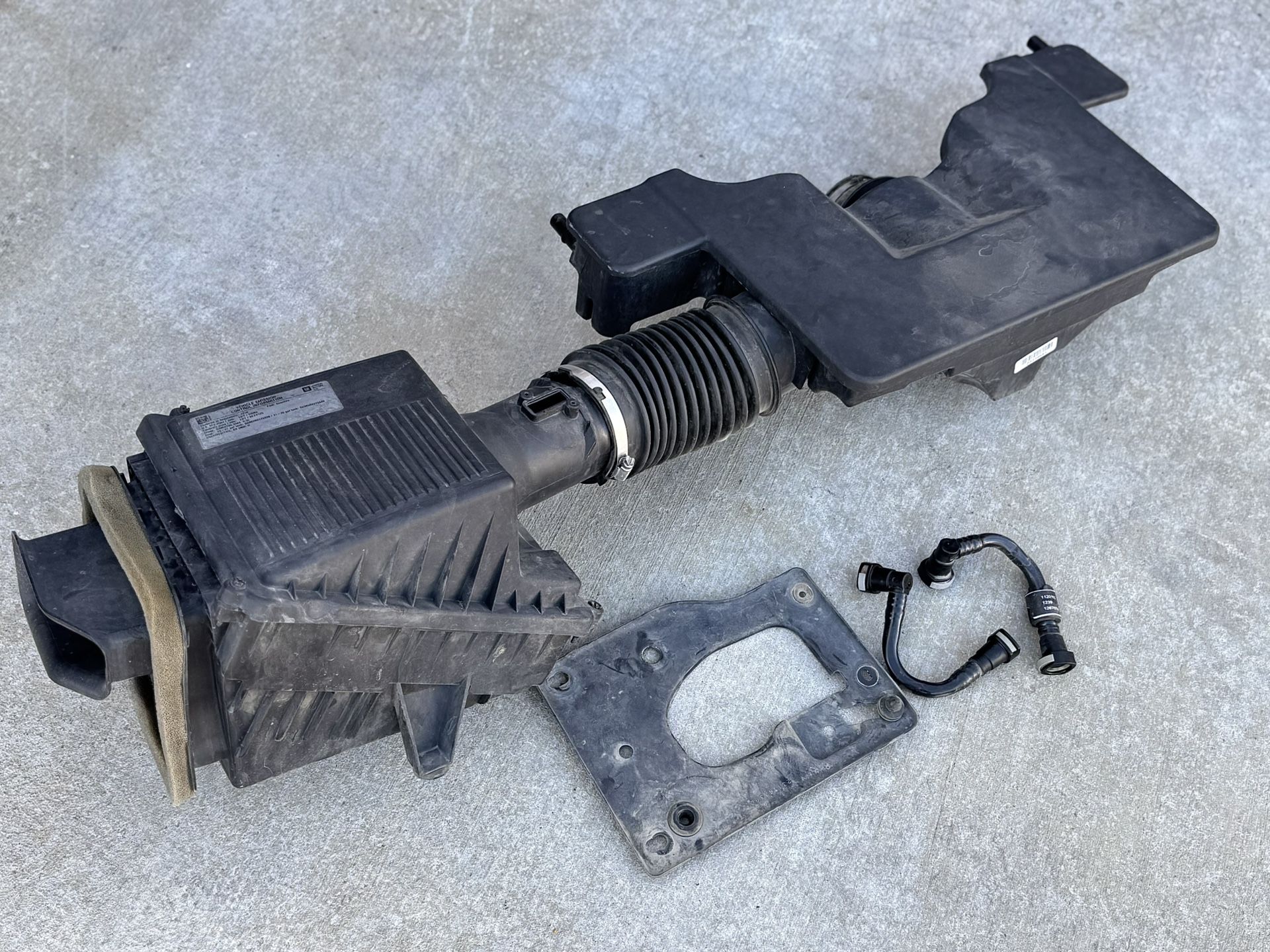 ‘15+ OEM GM /Chevy 1500 Factory Air Intake Assembly for Sale in ...