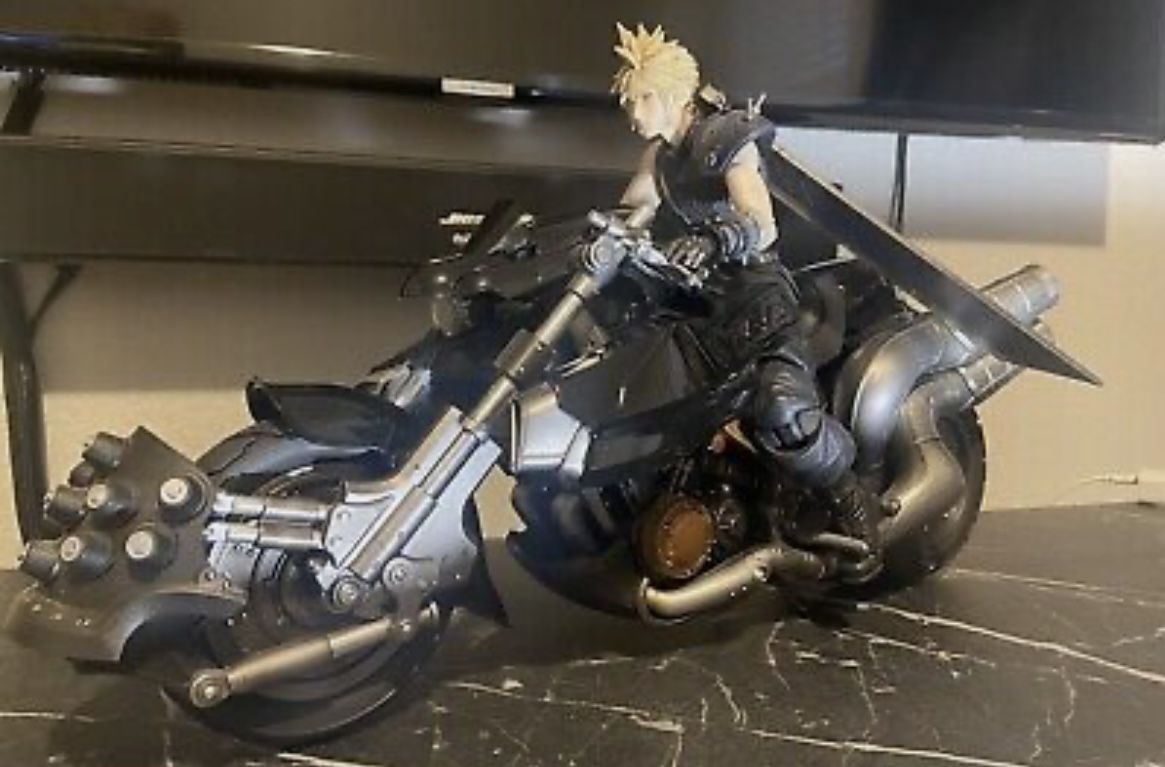 Final Fantasy 7 Remake FIRST CLASS EDITION w/ Cloud & Hardy Daytona ...