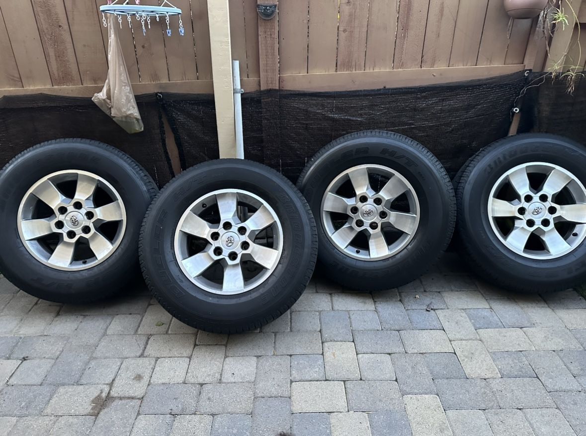 Toyota 4 runner 5th gen stock wheels for Sale in San Diego, CA - OfferUp