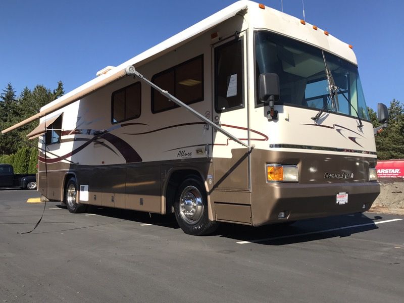 1999 country Coach 32ft diesel Pusher Motorhome for Sale in Federal Way ...