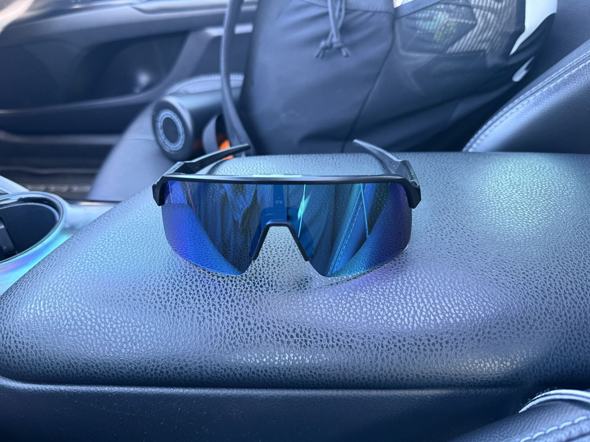Oakley Sutro Lite Sunglasses for Sale in Elgin, IL - OfferUp