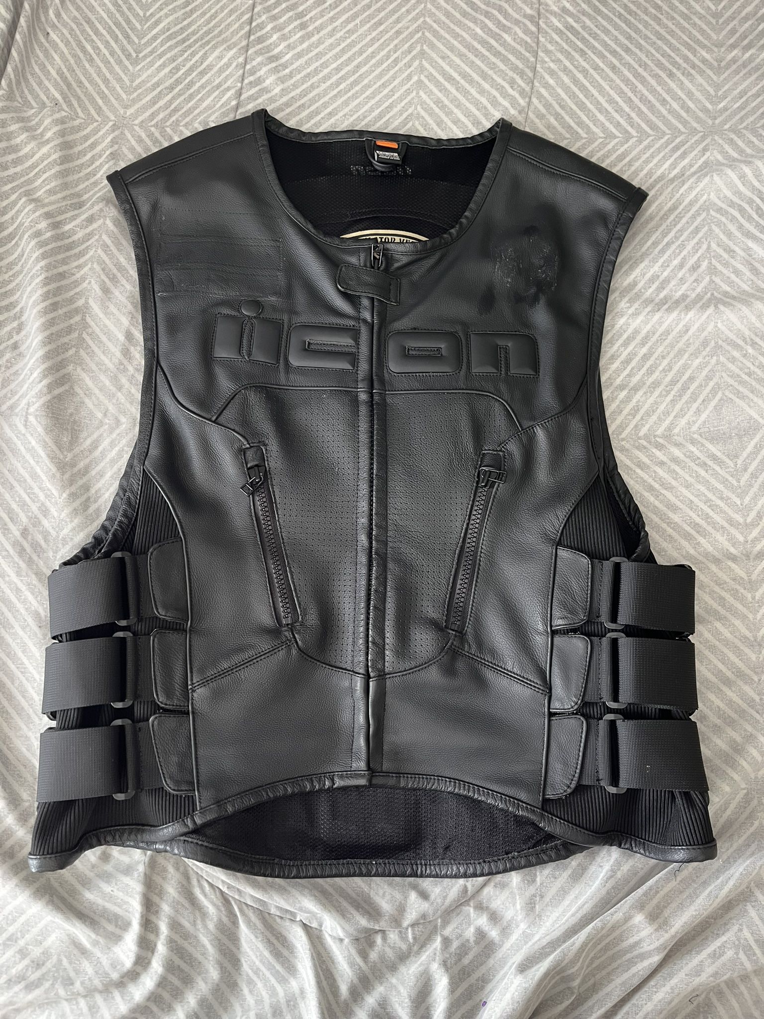ICON Motorcycle Vest L-XL for Sale in San Diego, CA - OfferUp