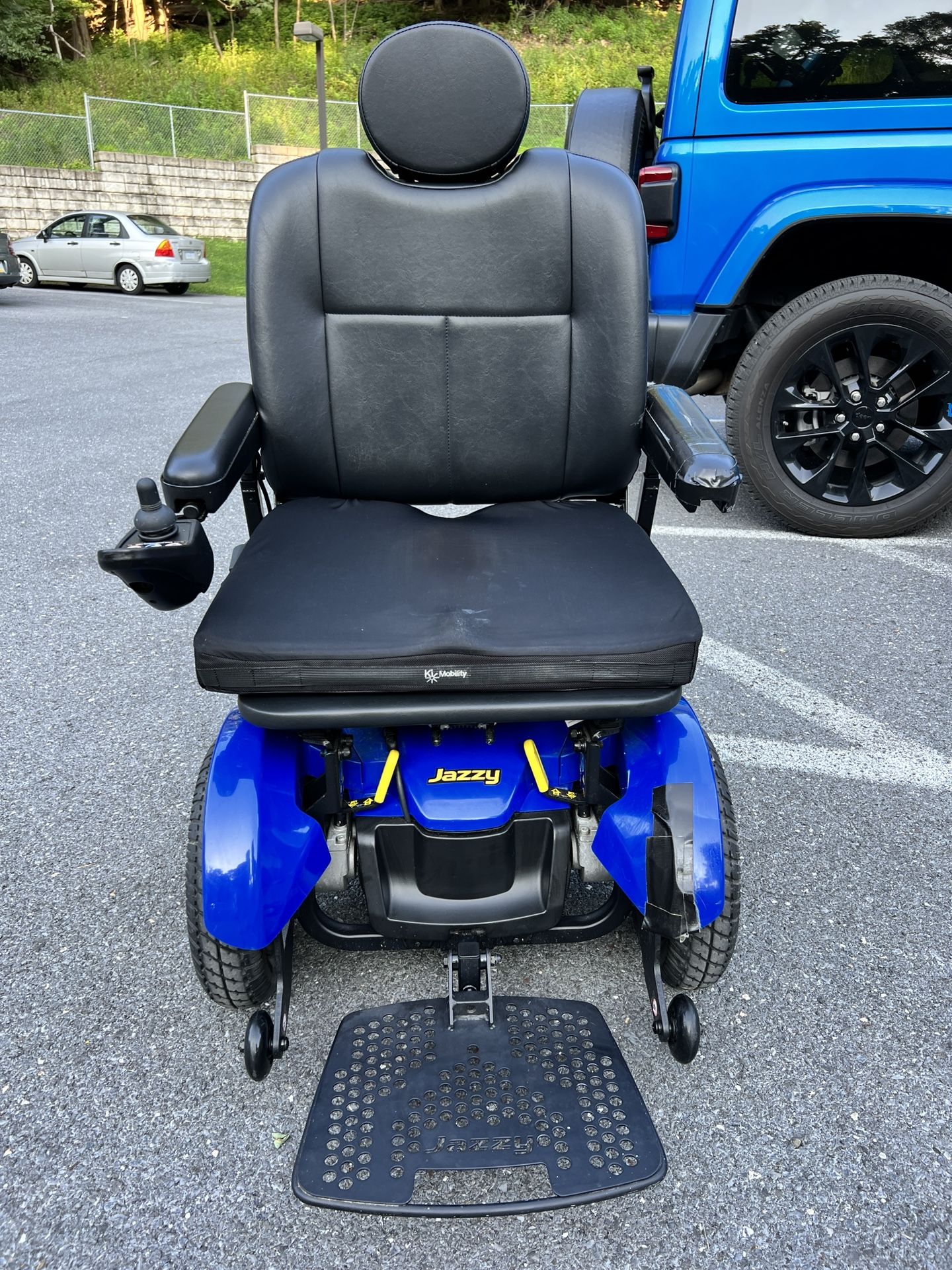 Electric Chair Scooter/Mobility Chair for Sale in Pittsburgh, PA - OfferUp