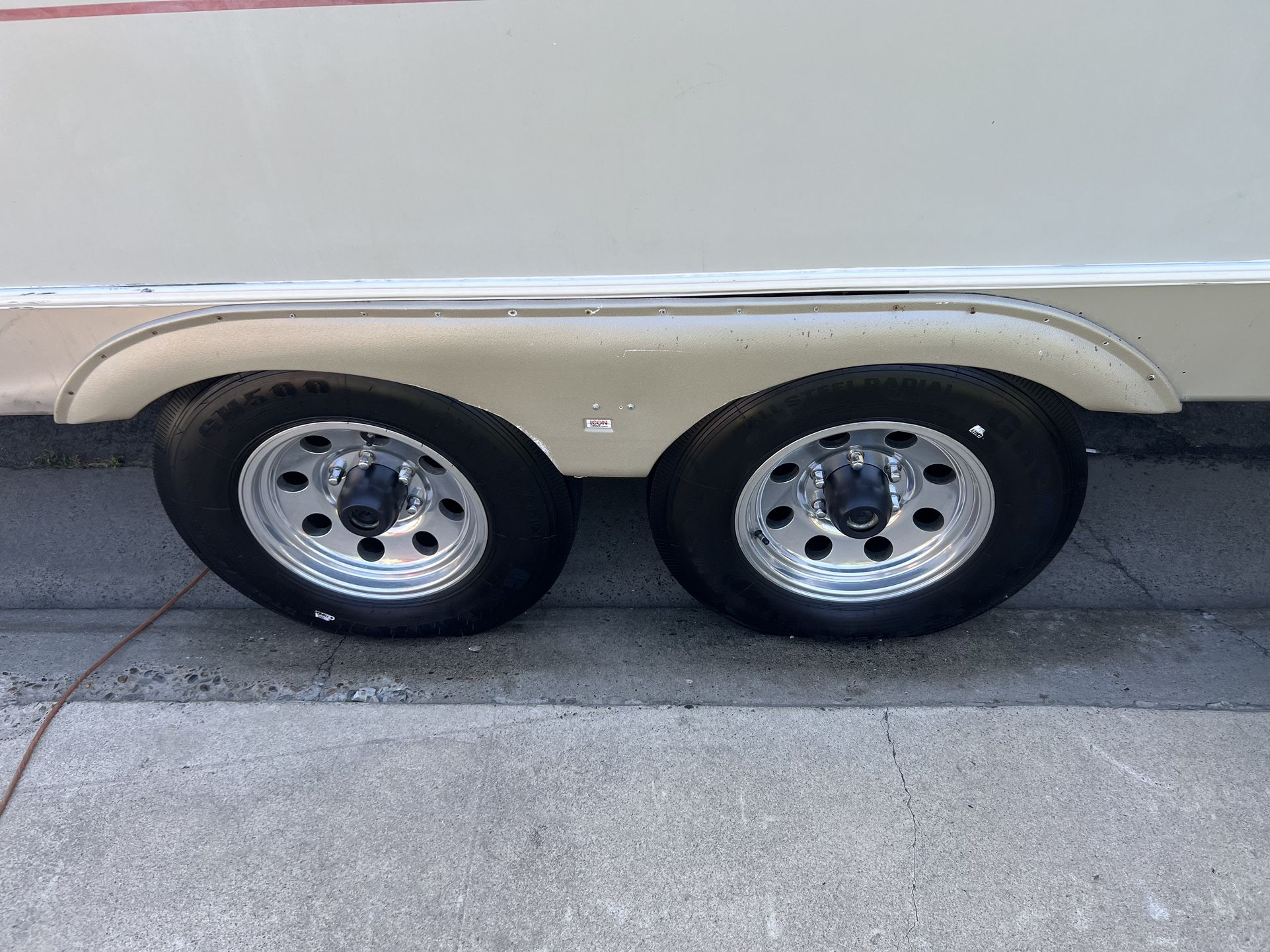 2004 Dutchman Victory Lane 5th Wheel Toy Hauler for Sale in Modesto, CA ...