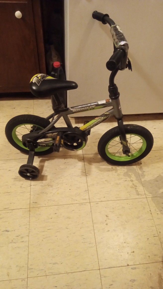 Huffy Rock It 12 Inch Kids Bike In Excellent Gently Used Condition for ...