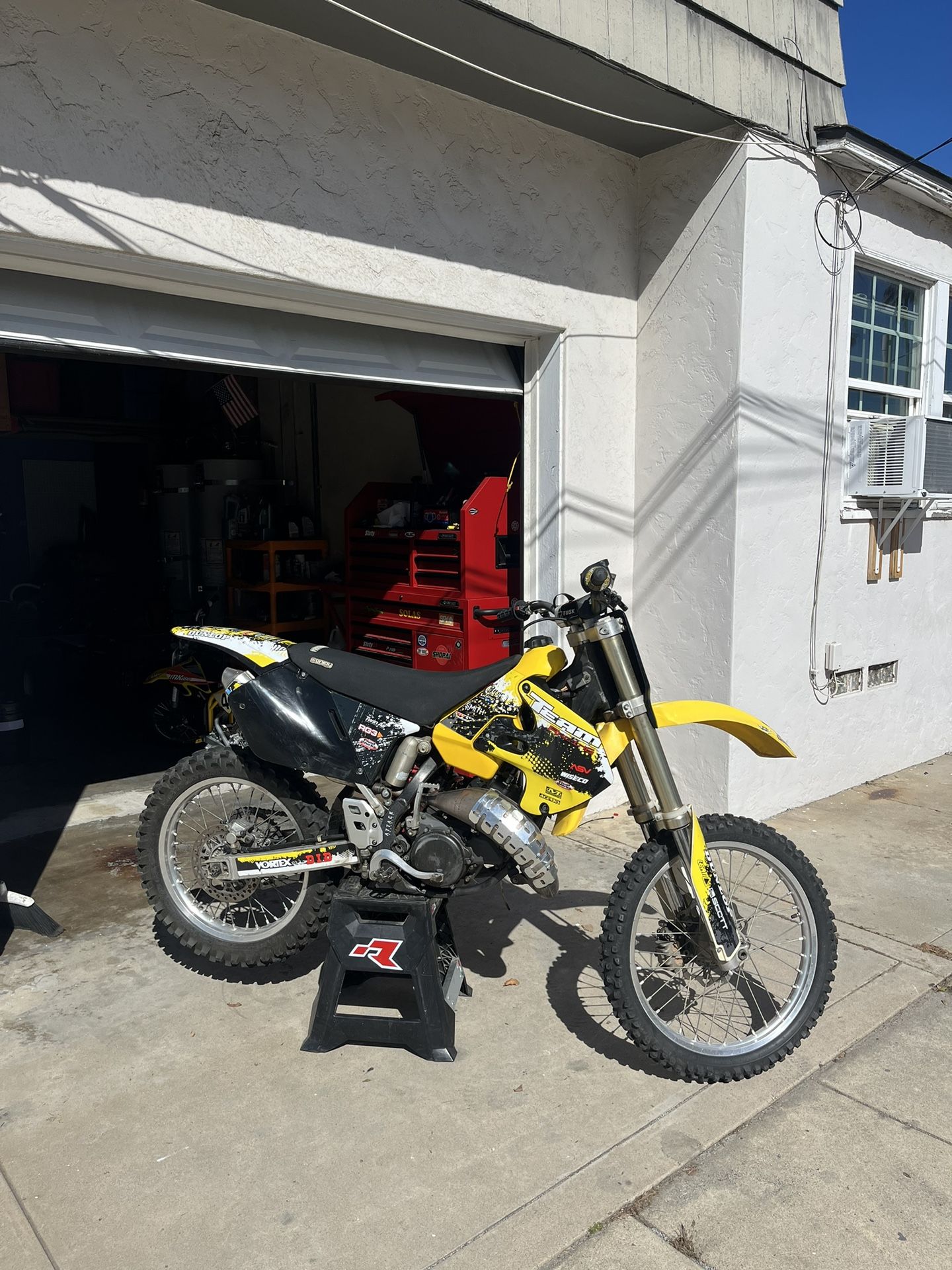 2000 Suzuki RM 125 dirt bike for Sale in San Diego, CA - OfferUp