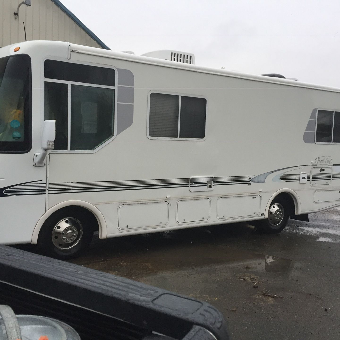 2001 Trail Lite R-Vision Series M-241 Workhorse for Sale in Milton, DE ...