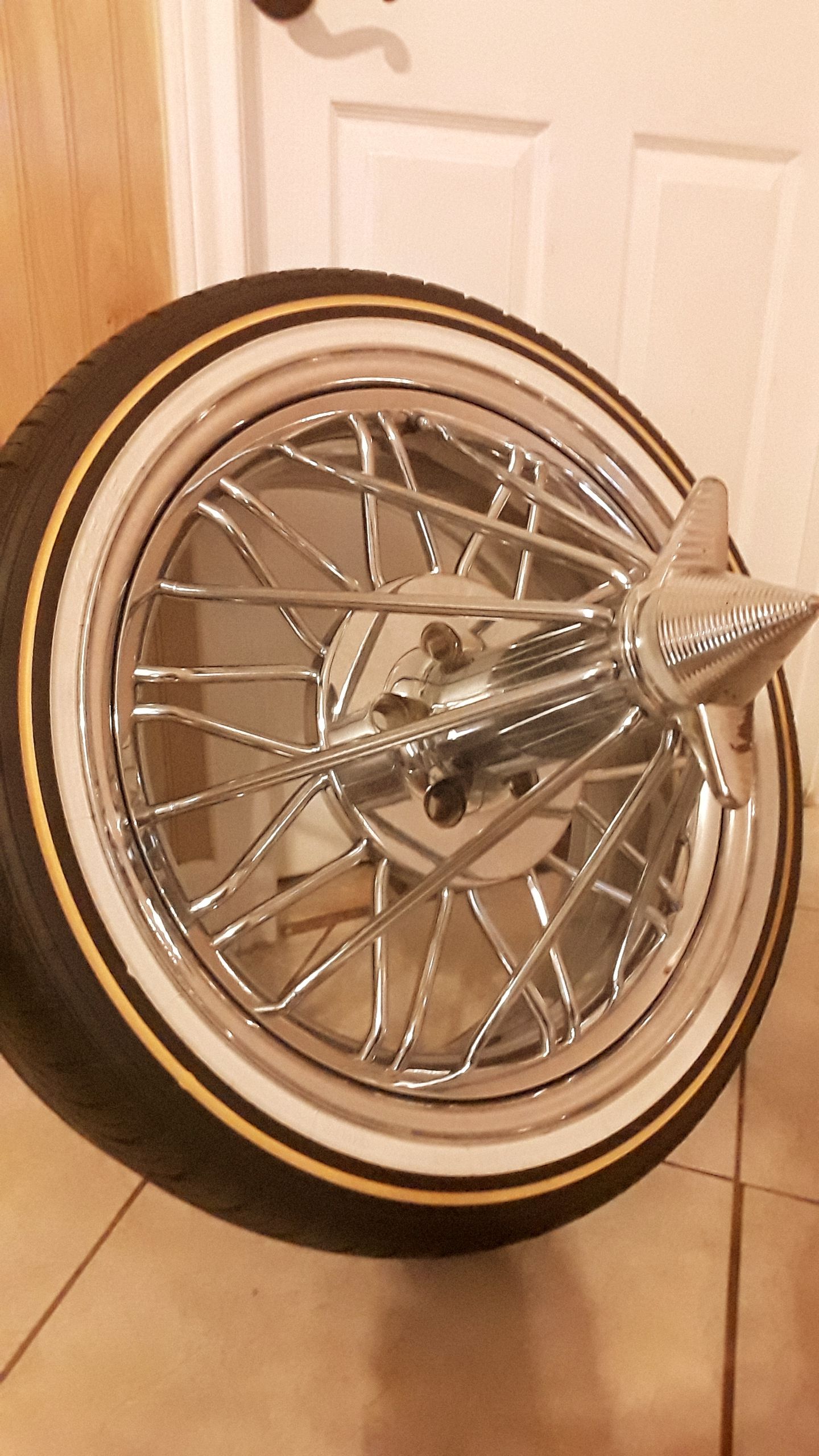 swangas swangers 20" g8 new vogue tires for Sale in Houston, TX - OfferUp