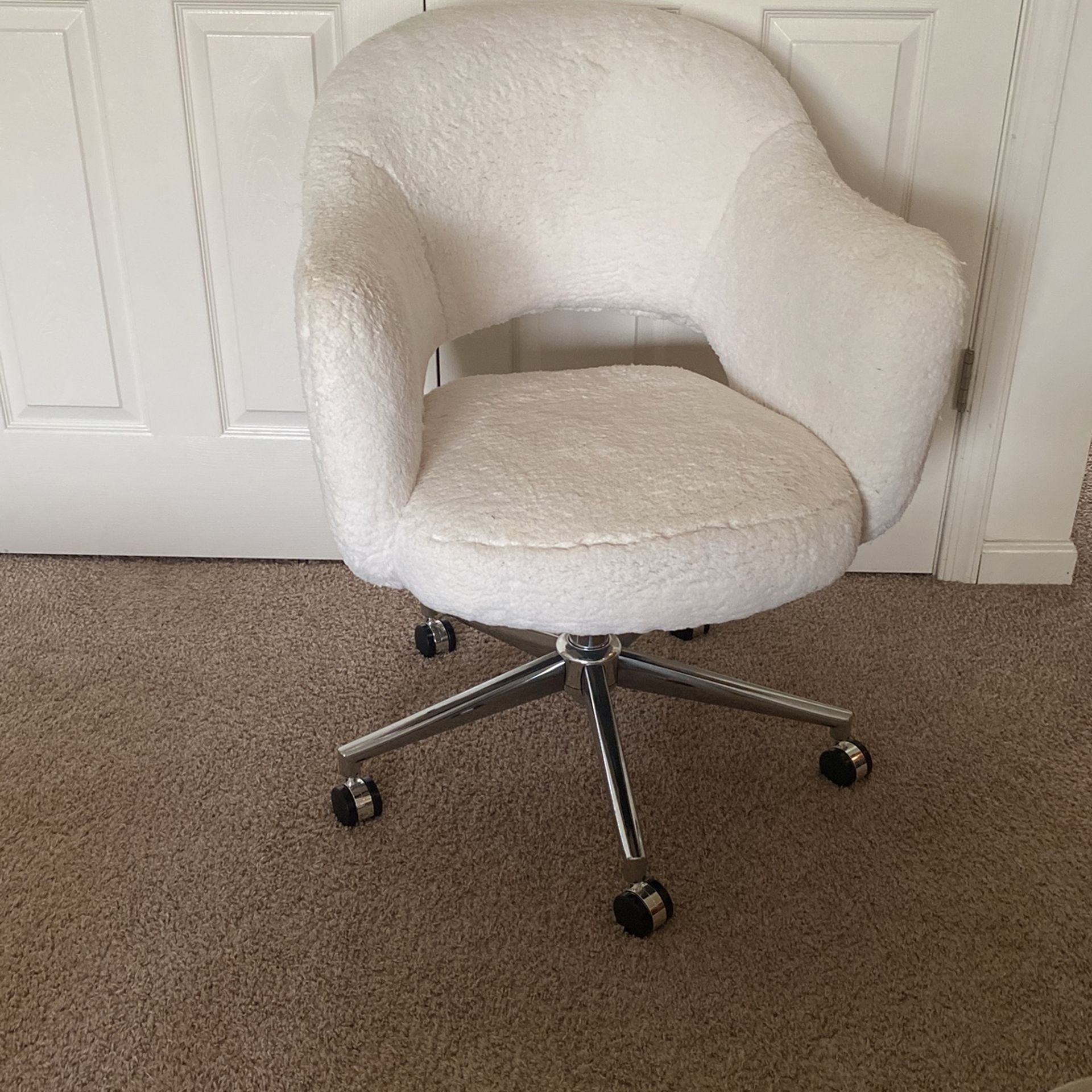 Sherpa Desk/Office Chair for Sale in Ephrata, PA - OfferUp