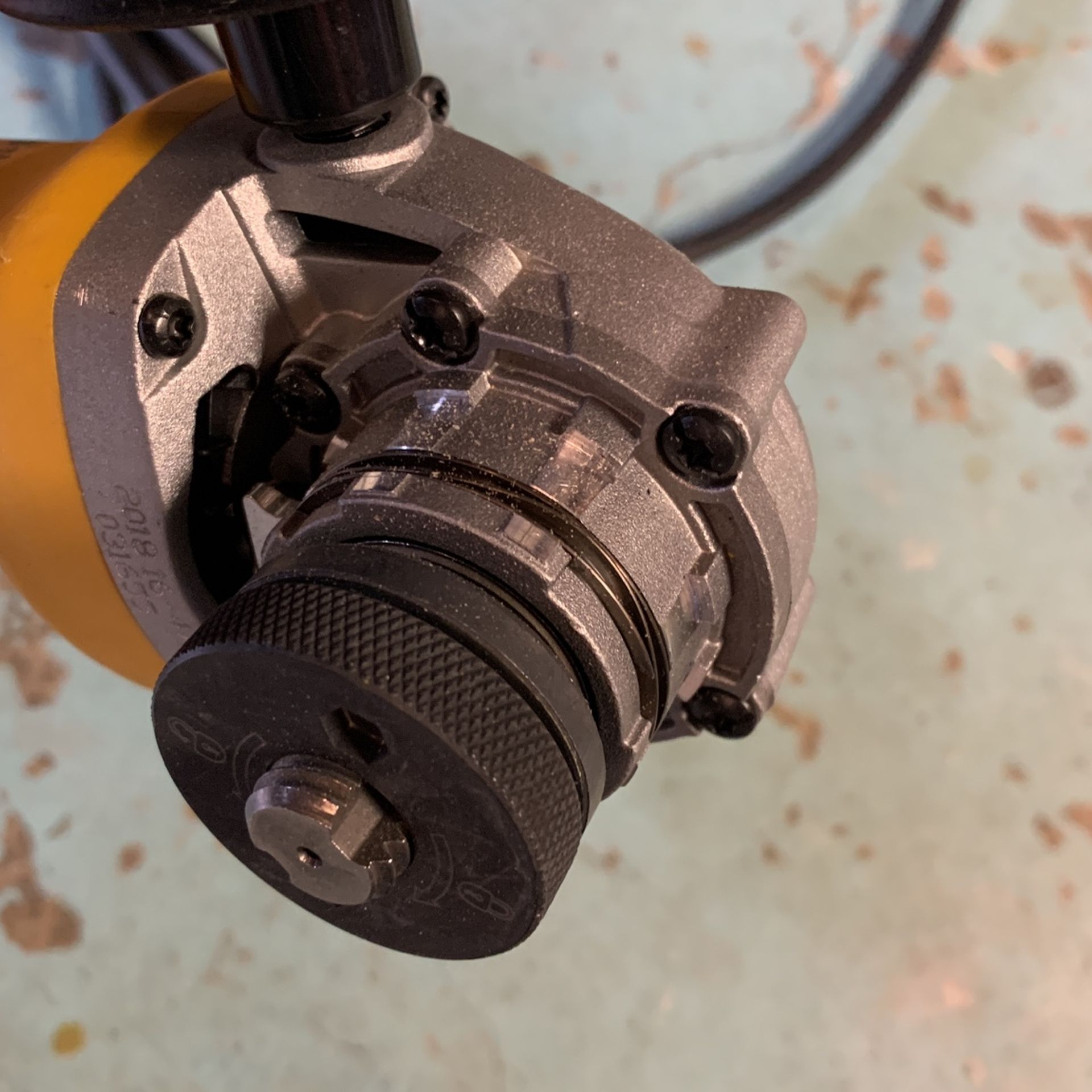 Dewalt 5” Rat Tail No Lock Grinder for Sale in Seattle, WA - OfferUp