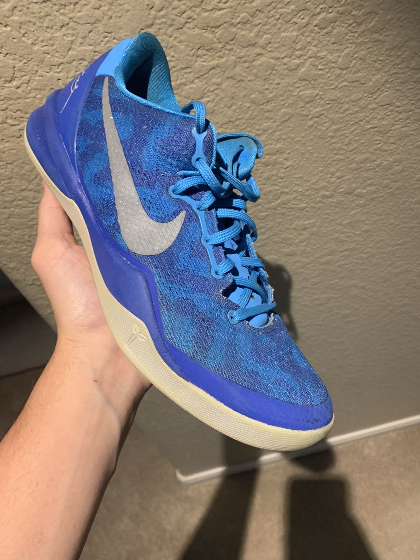 Kobe 8 System Blue Glow