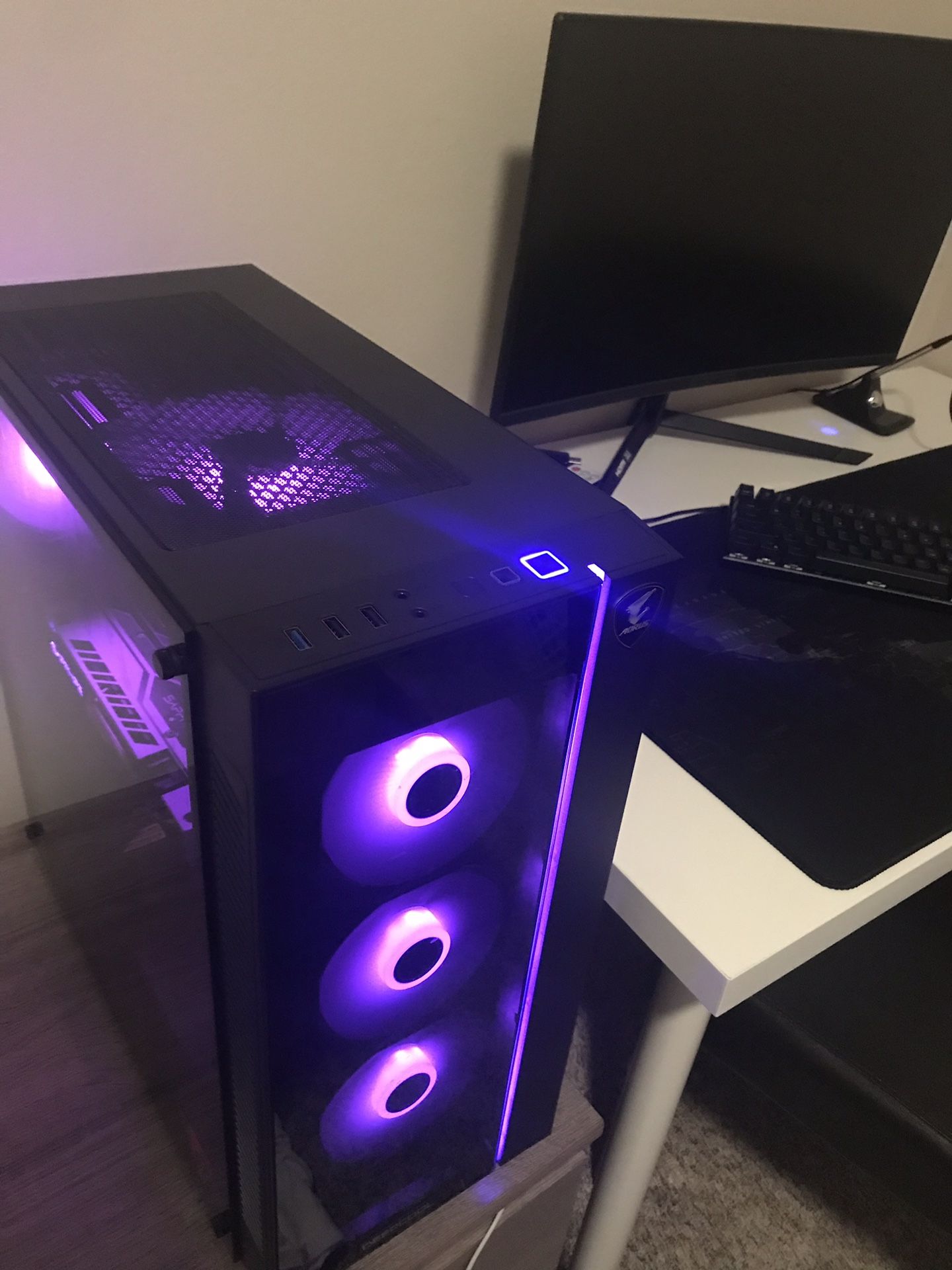 Insane Gaming pc and setup for Sale in Everett, WA - OfferUp
