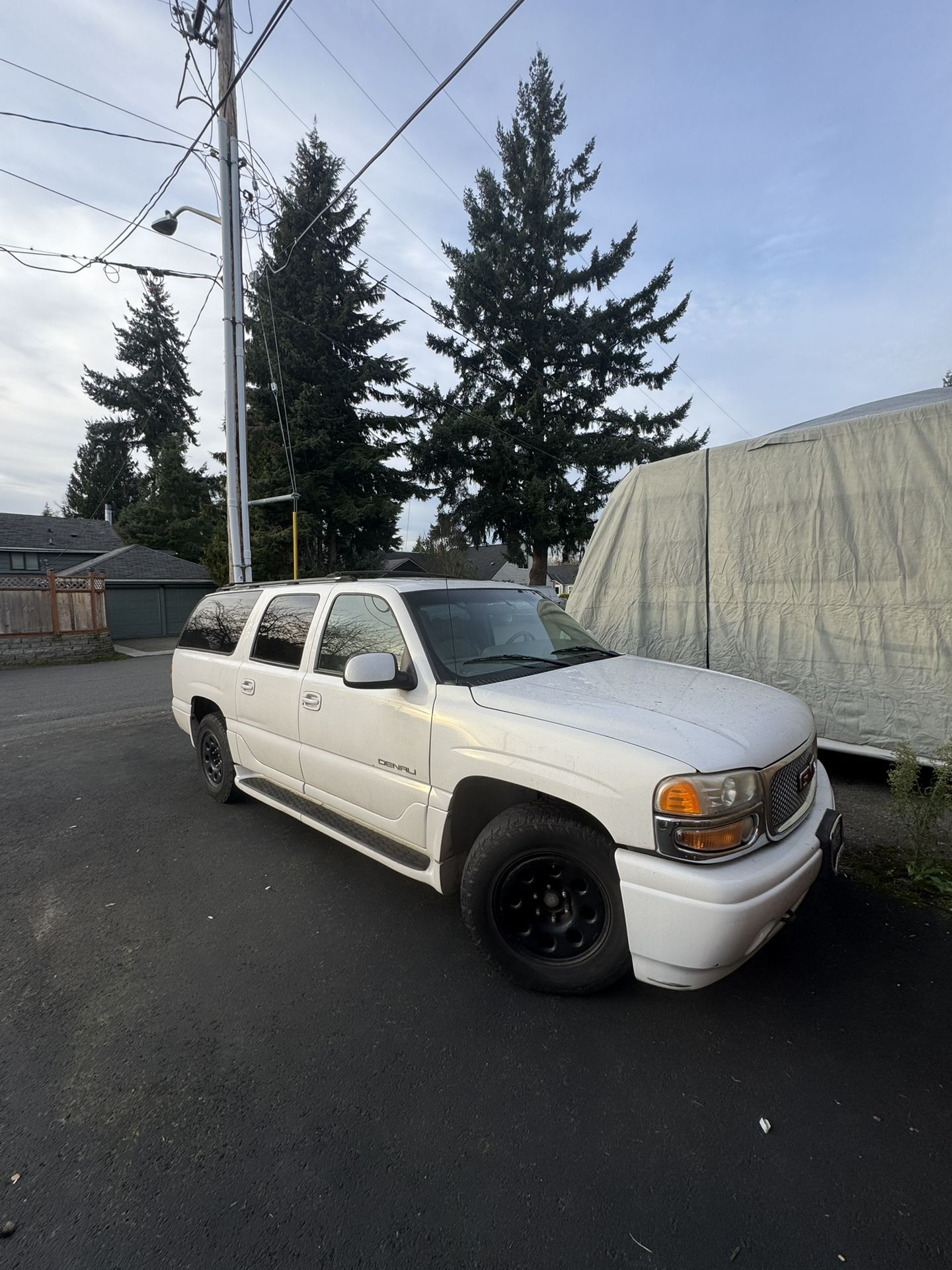2001 GMC Yukon XL for Sale in Puyallup, WA - OfferUp
