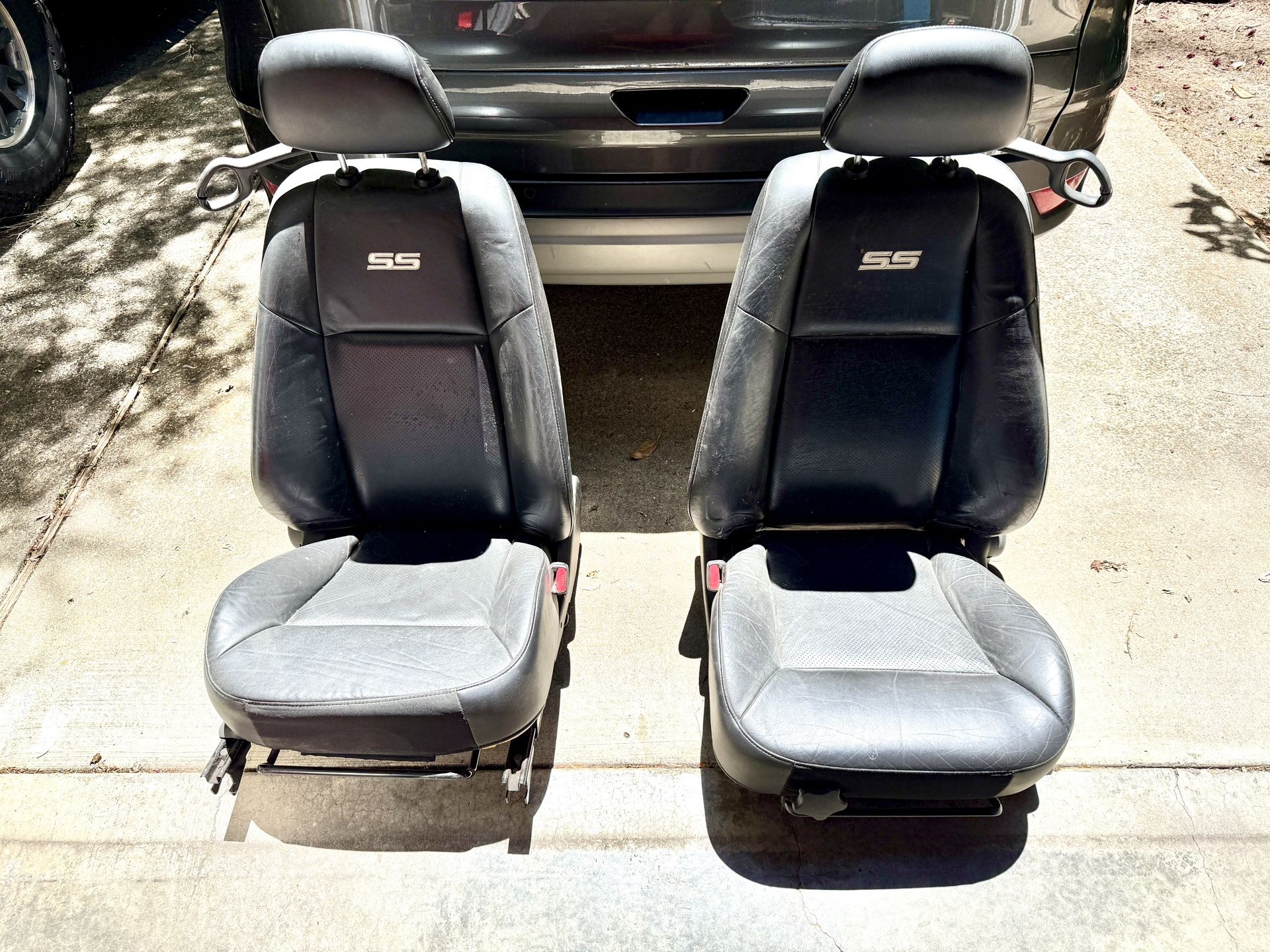 Free - Black Leather SS Seats for Sale in Hillsboro, OR - OfferUp