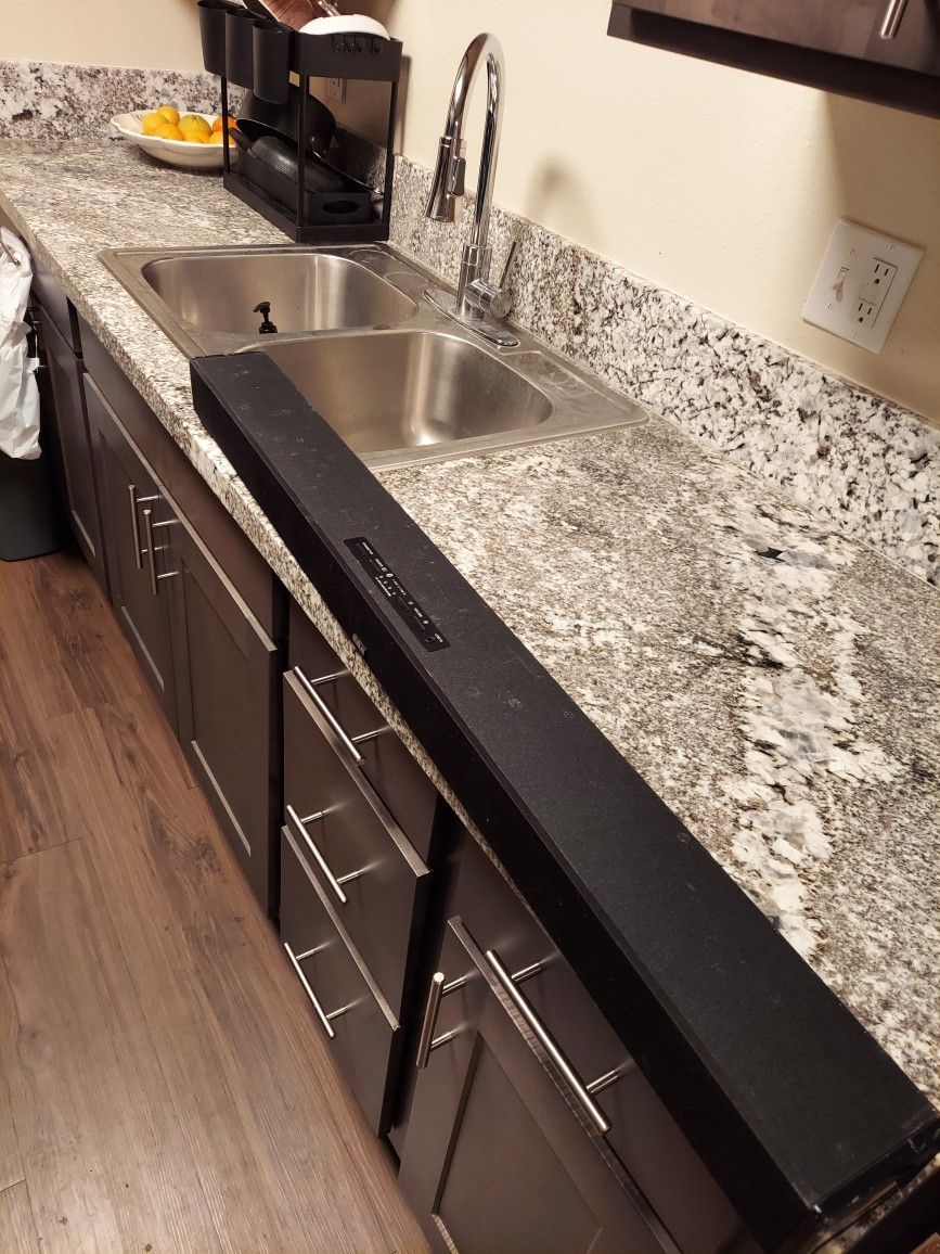 RCA RTS7110B RCA Home Theater Sound Bar with Bluetooth for Sale in Irwindale, CA - OfferUp