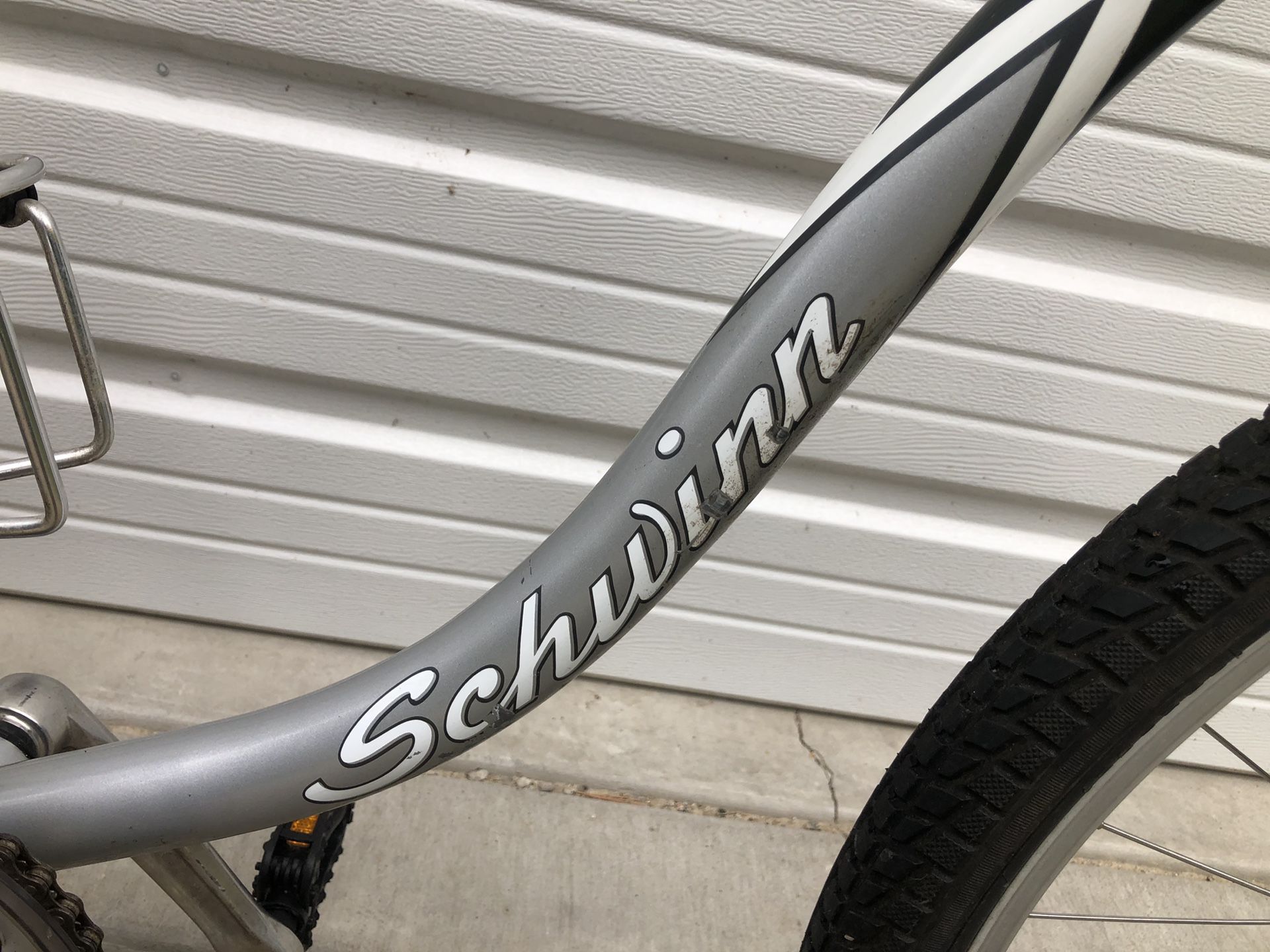 Men’s 26 inch Schwinn Skyliner hybrid bicycle for Sale in Marengo, IL - OfferUp