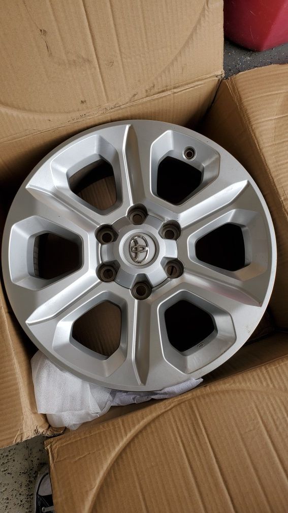 Toyota 4runner (2009-2020) OEM standard wheels for Sale in Long Beach ...