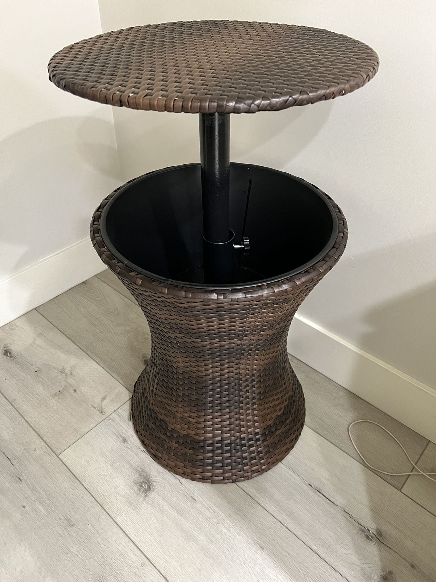 Patio Rattan Cooler Bar Table Cocktail Coffee Table Height Adjustable ...