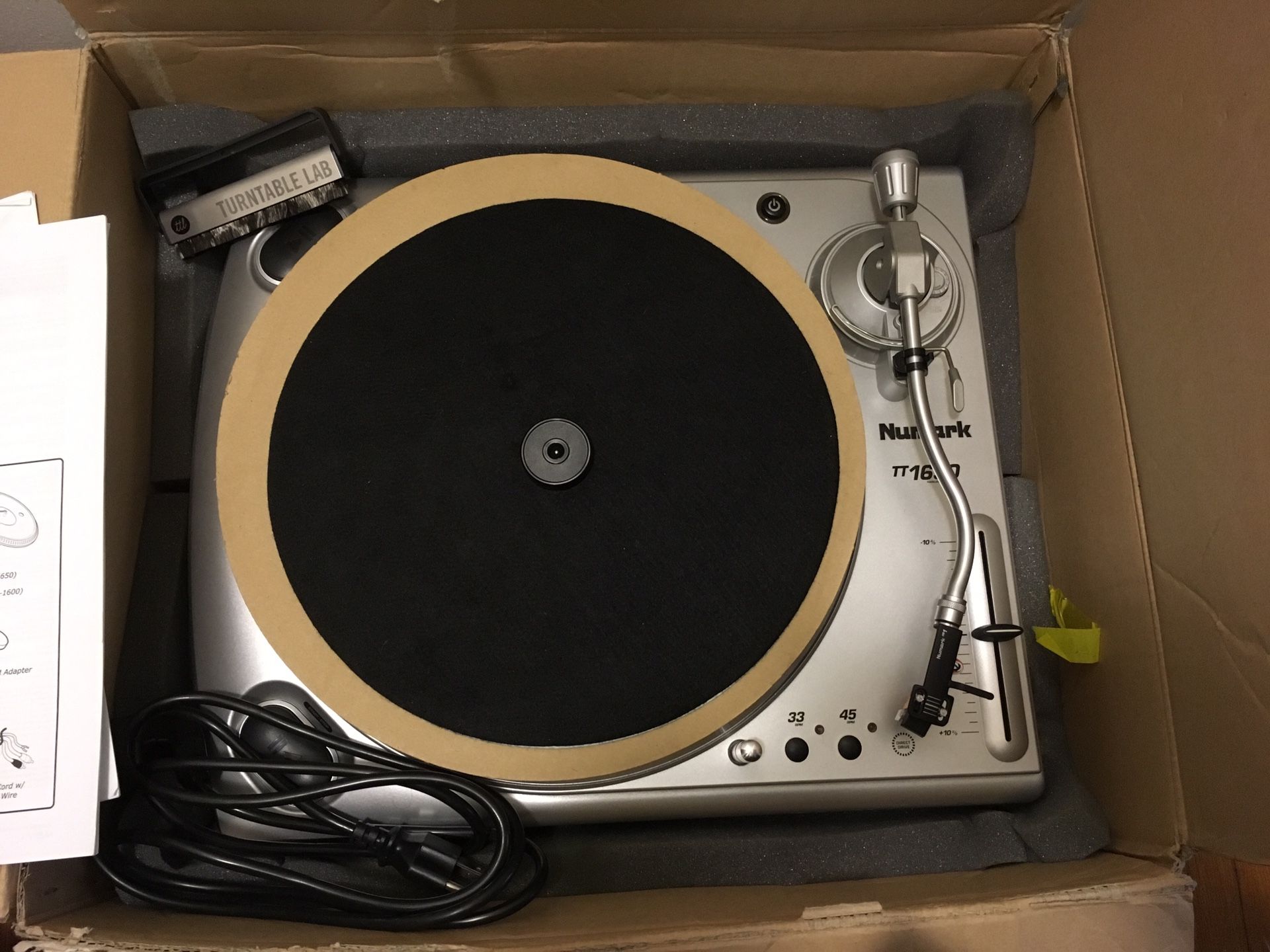 Numark TT1650 professional turntable record player with AT for Sale in ...