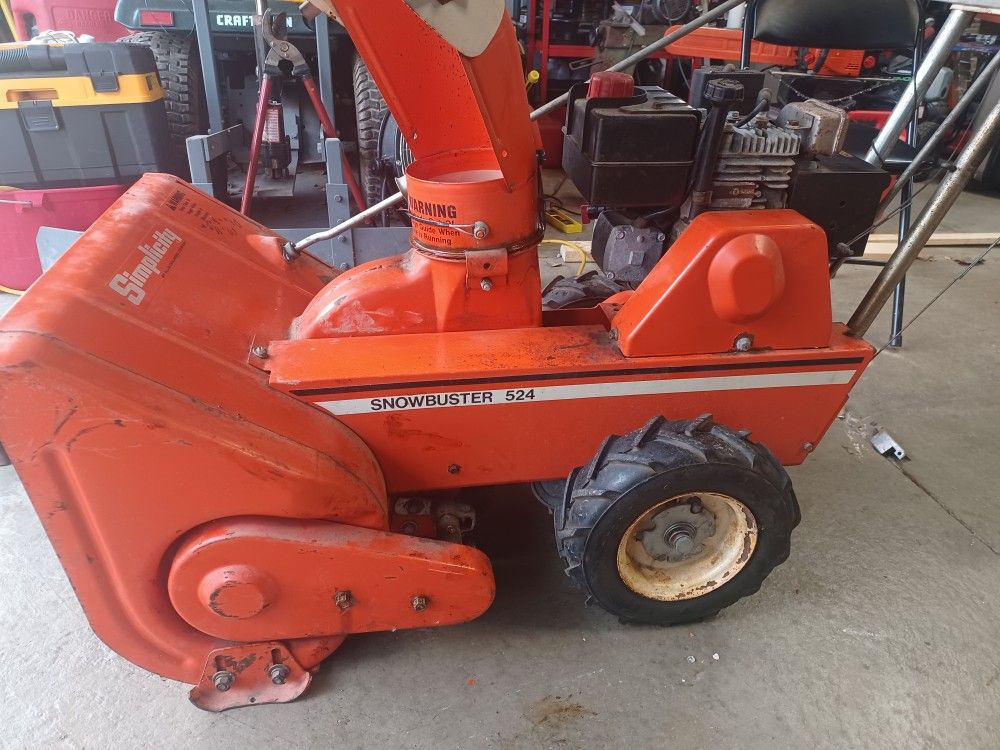 SIMPLICITY 24INCH HEAVY DUTY SNOWBLOWER for Sale in Chagrin Falls, OH - OfferUp