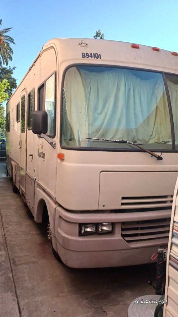 1994 Ford Fleetwood bounder for Sale in South Gate, CA - OfferUp