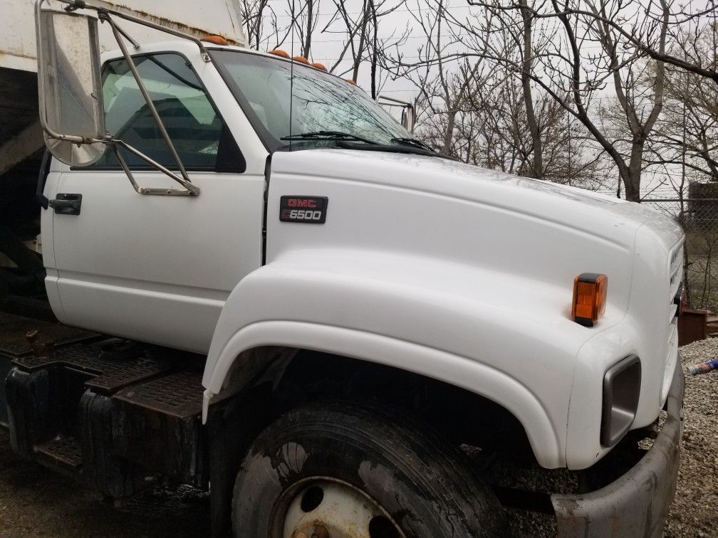 1999 GMC 6500 Dump truck for Sale in Burbank, IL - OfferUp