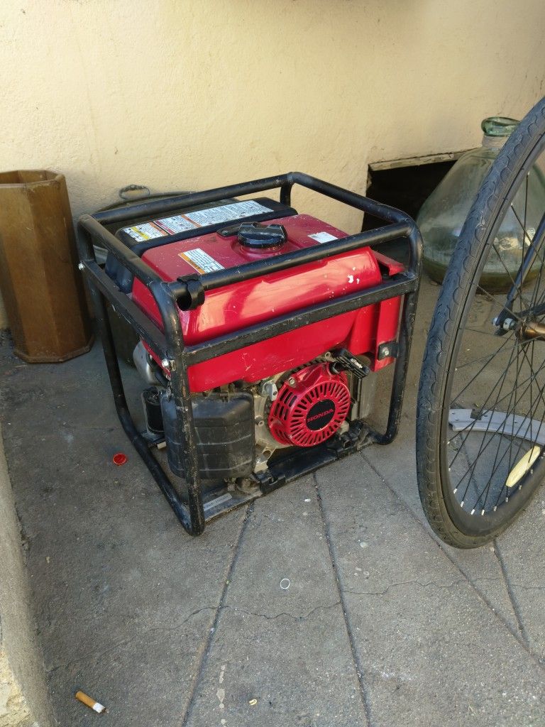 Generator Honda (Eb3000) for Sale in Oak Glen, CA - OfferUp