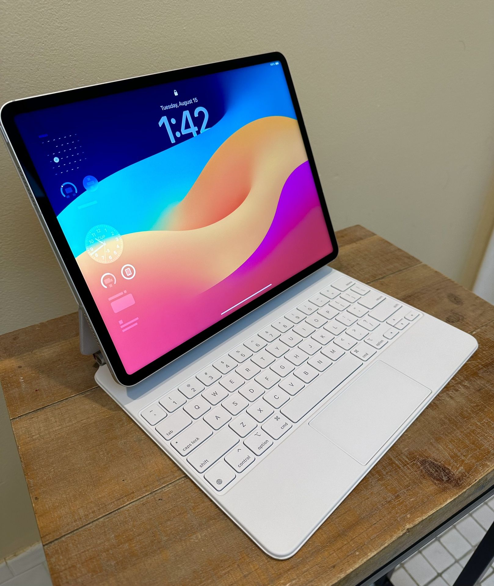 IPAD PRO 12.9 SILVER 5th gen 128gig WIFI / CELLULAR / MAGIC KEYBOARD ...