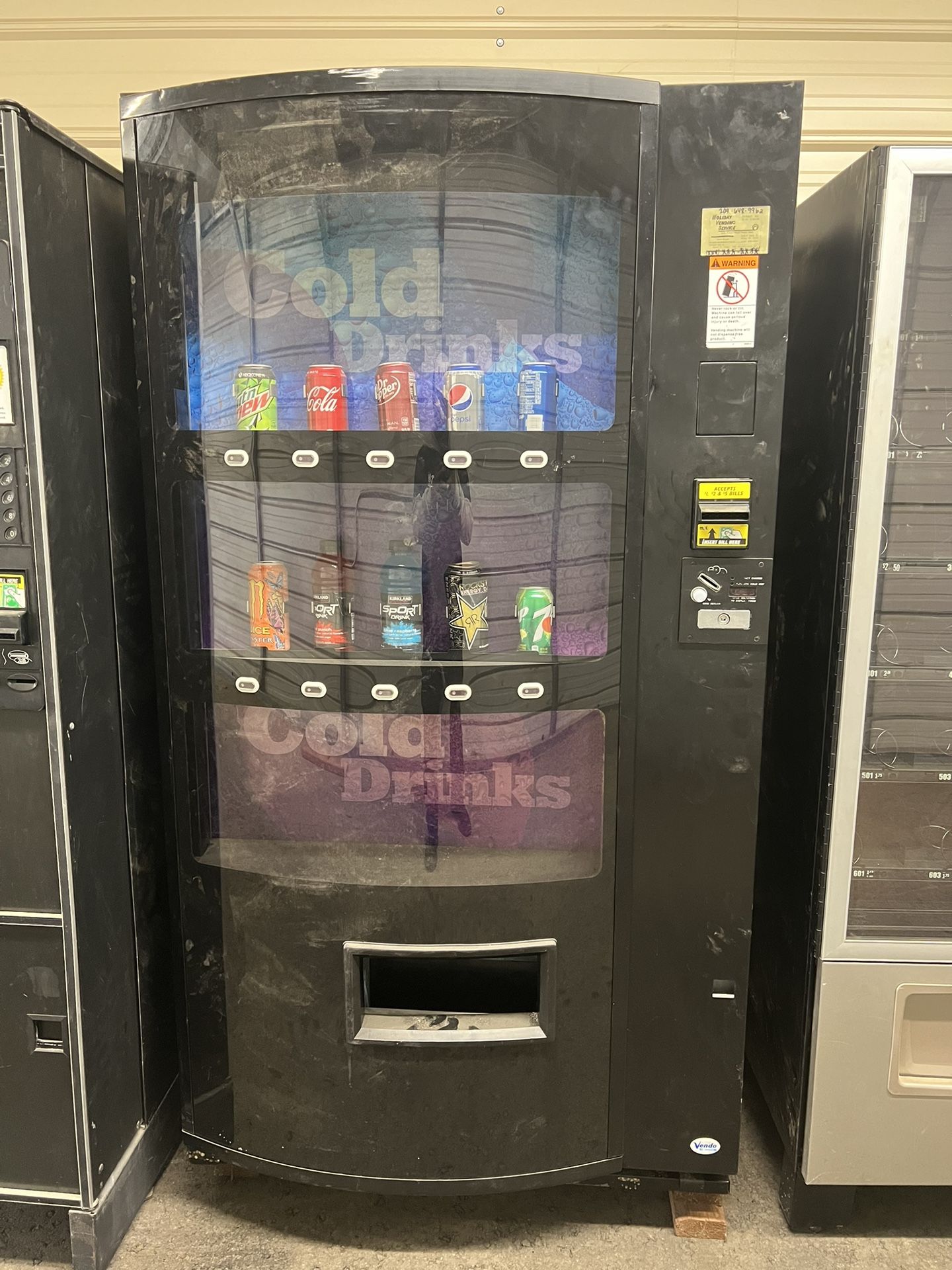 Vendo/Dixie Narco Soda Vending machine for Sale in Turlock, CA - OfferUp